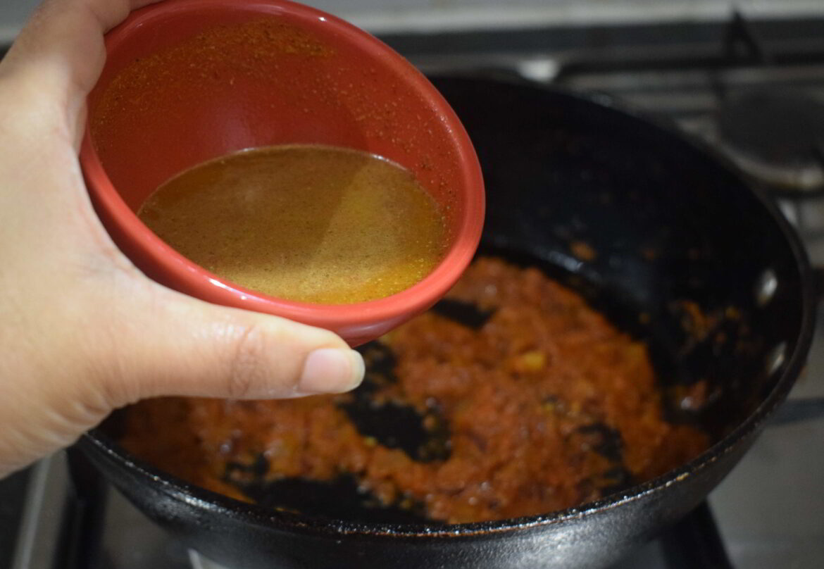 Parwal ki sabji recipe | Aloo parwal ki rasedar sabji | Aloo parwal ki ...